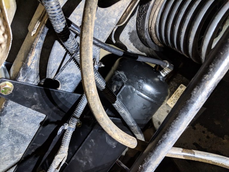 Jeep JK Air Tank Install - Right AnglesRight Angles
